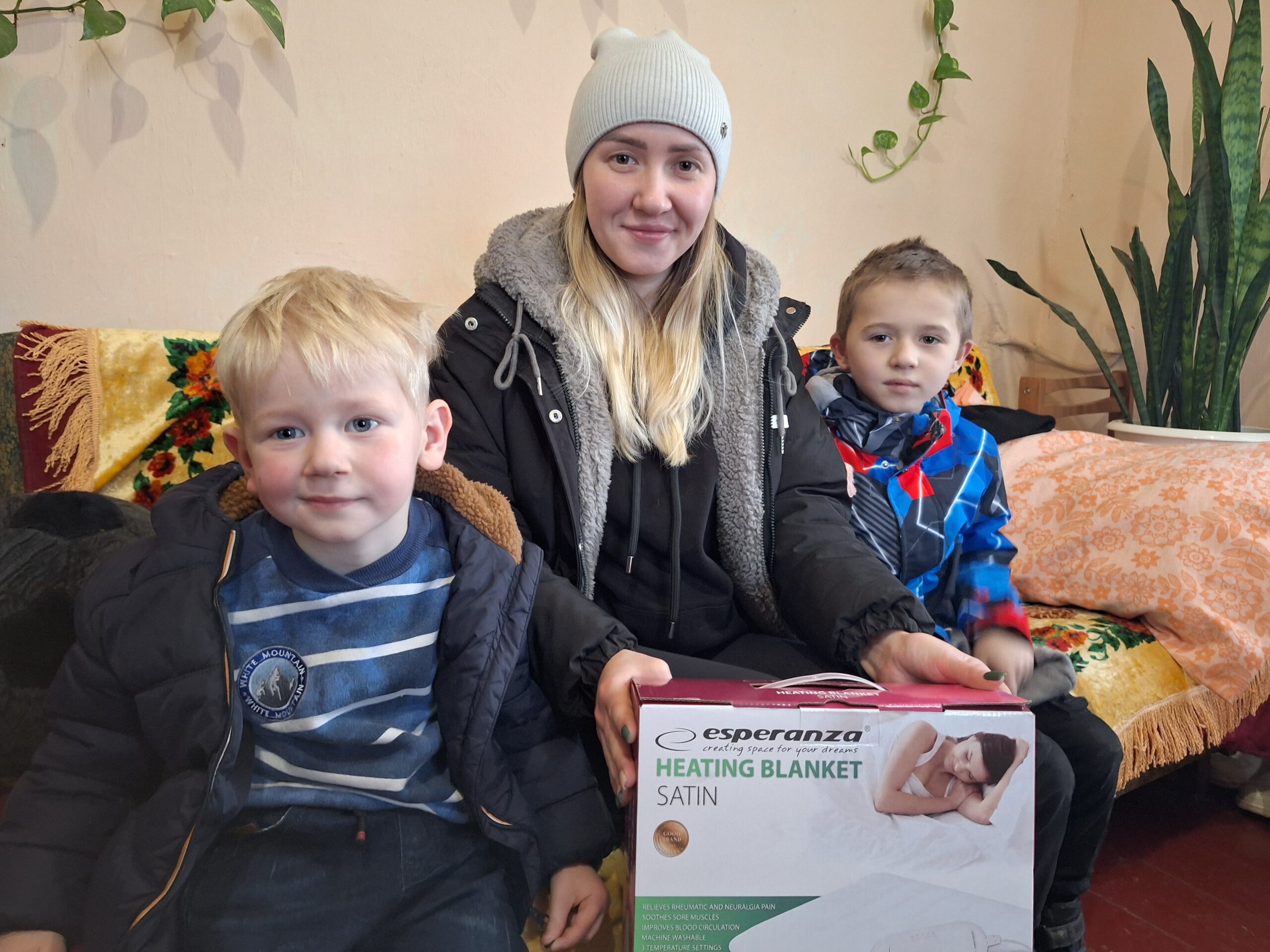 Vicky in Eastern Ukraine lost her husband to the war against Russia ...